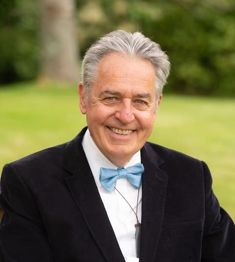 Gavin Bishop episode of The Mixtape | RNZ