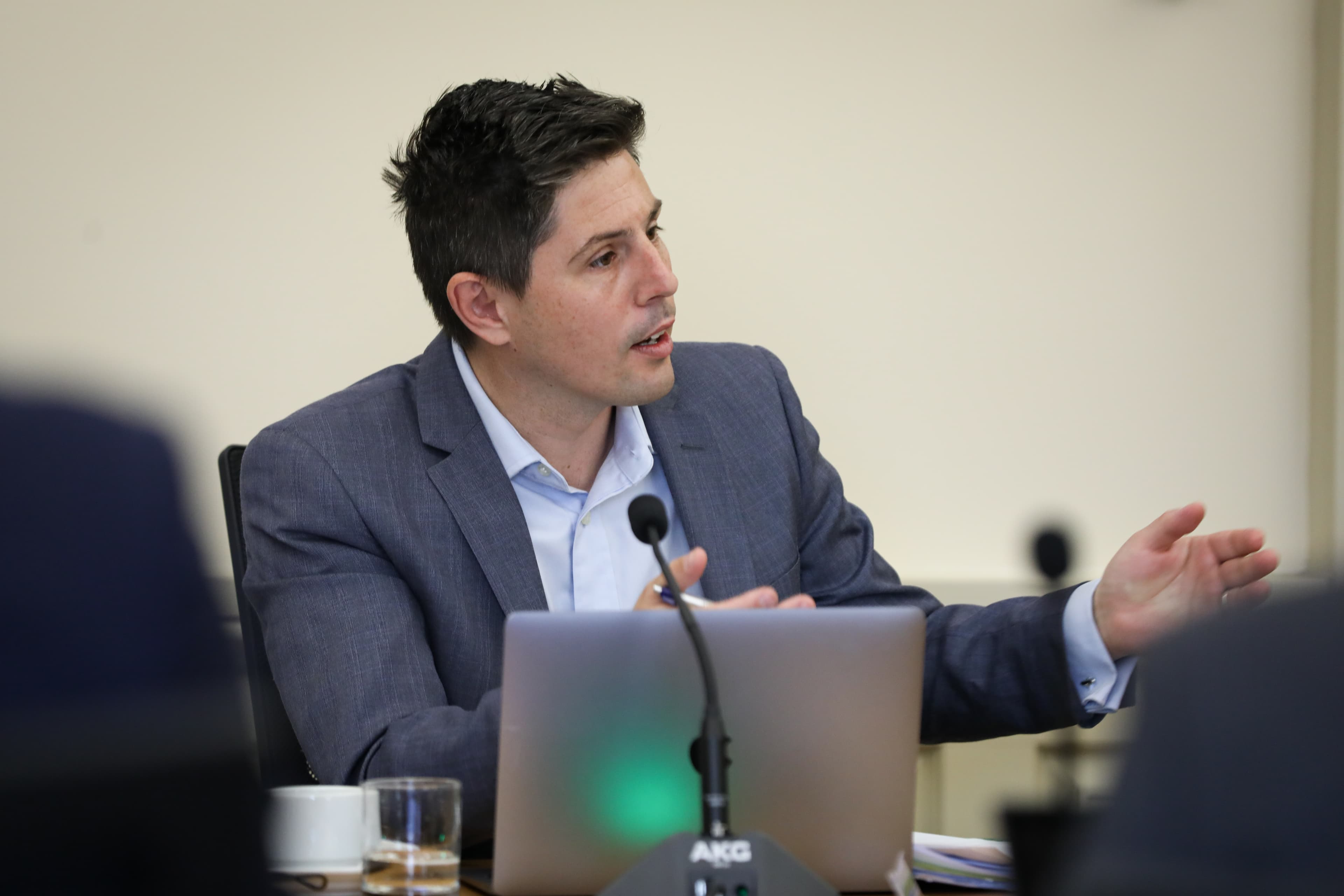 Gareth Hughes ‘trading a suit for gumboots‘ episode of The House | RNZ